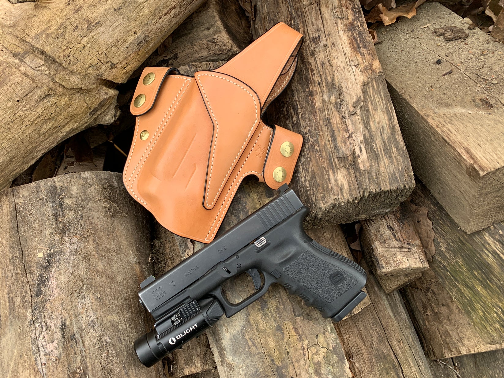 Griffon V OWB: Outside the Waistband Holster – Nightingale Leather Co.